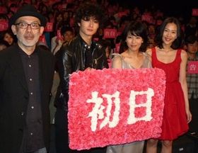 衝撃作『告白』がついに公開！初日舞台挨拶